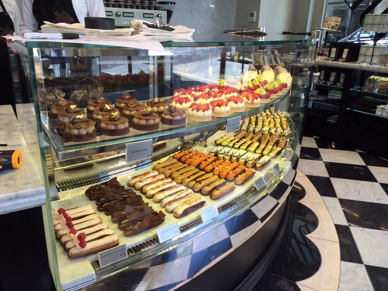 Deli counters, grab & go cabinets & more in London, UK