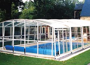 Suppliers of high-quality swimming pool enclosures | Sunsoka