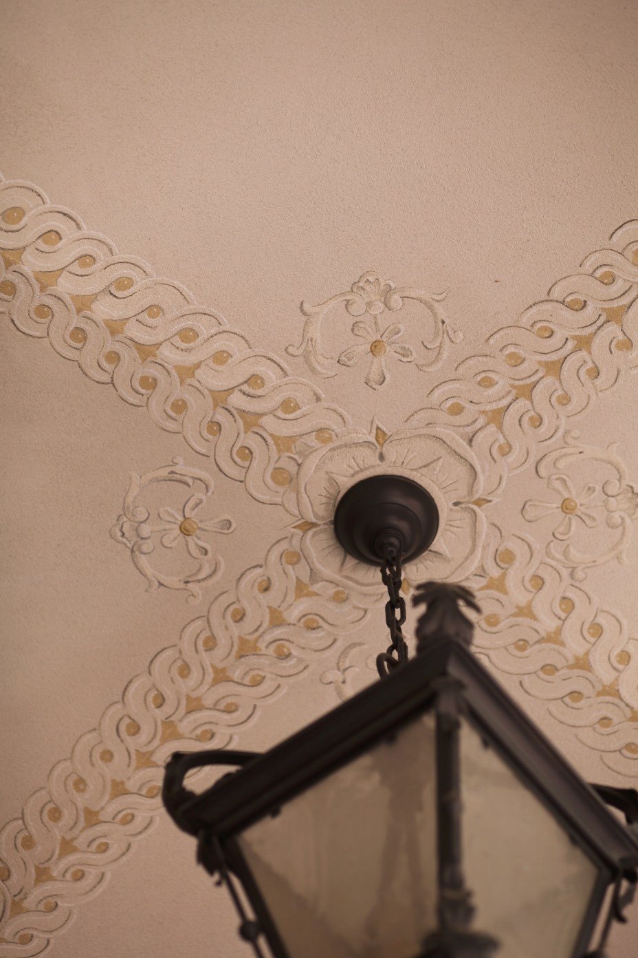 Ceiling Designs & Techniques