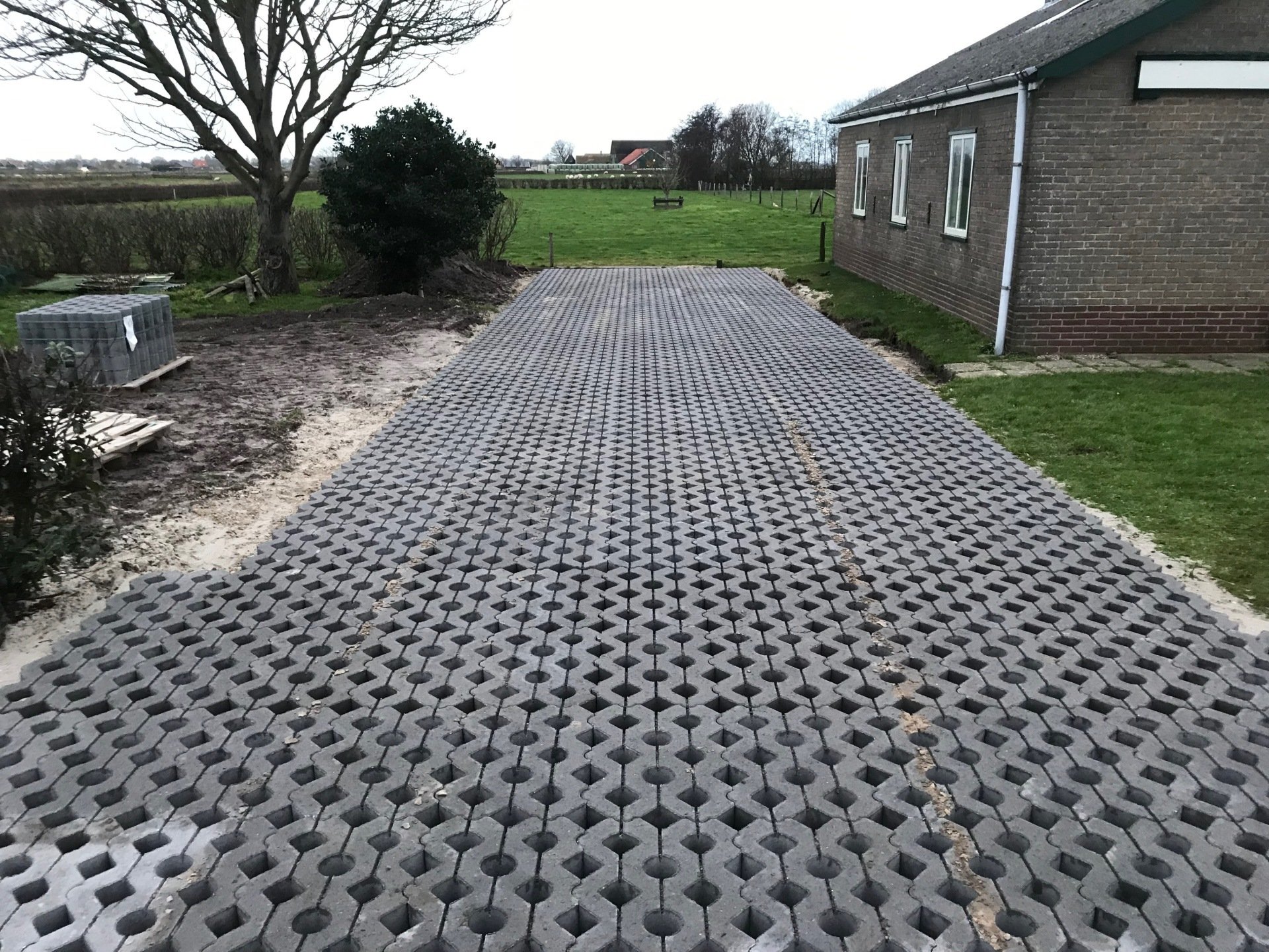 Van Liere Grondwerk Texel, Verhuur van midigraver.