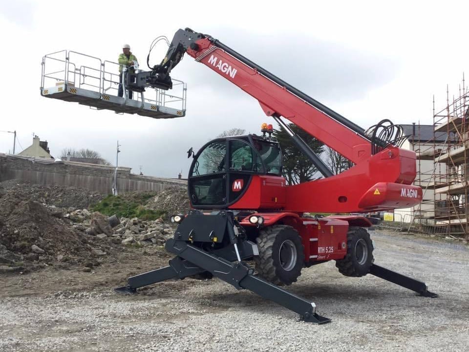Compact Telescopic Handler | Magni RTH 5.25