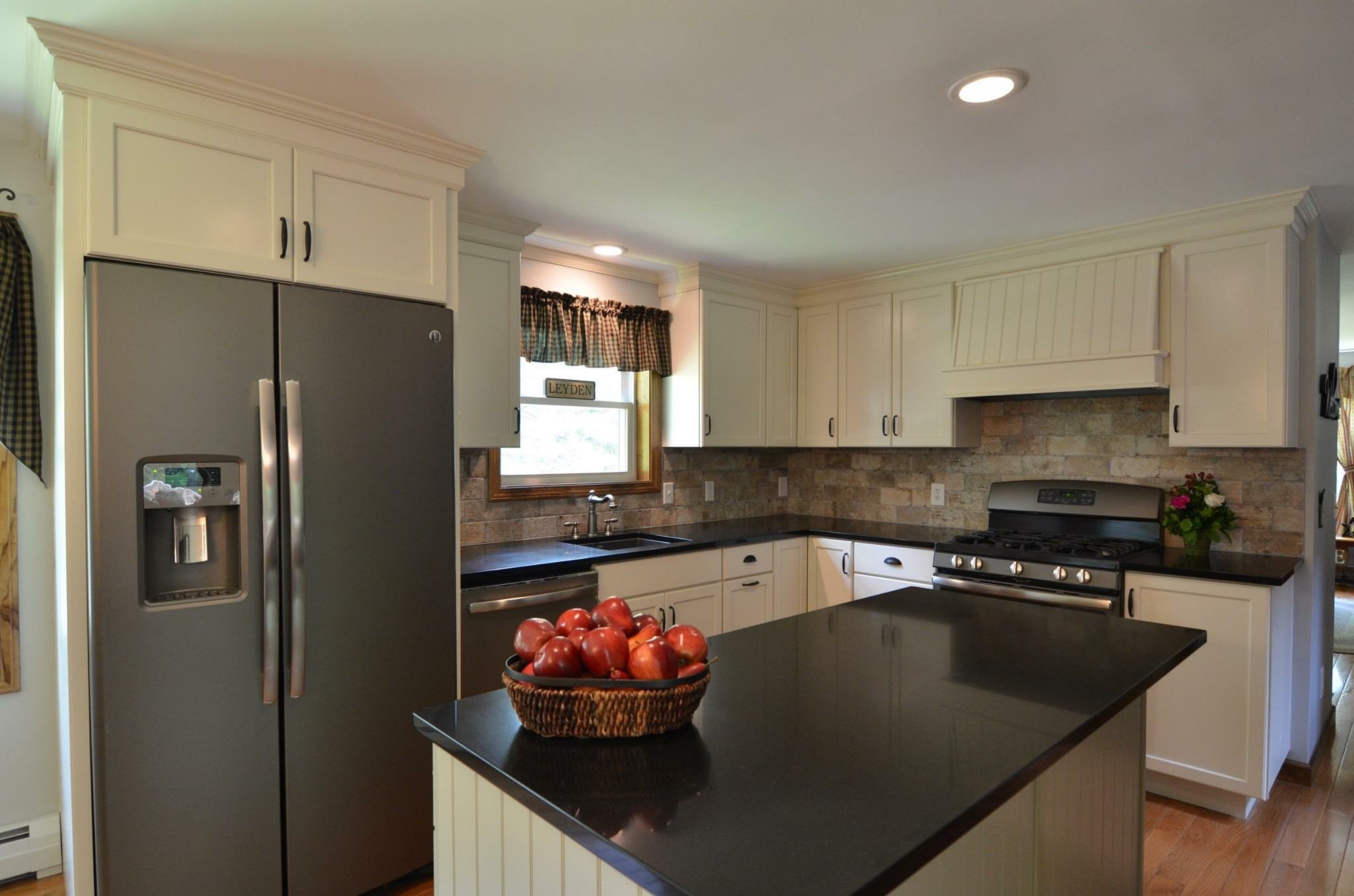 Creative Counters | Custom Counter Tops Vermont