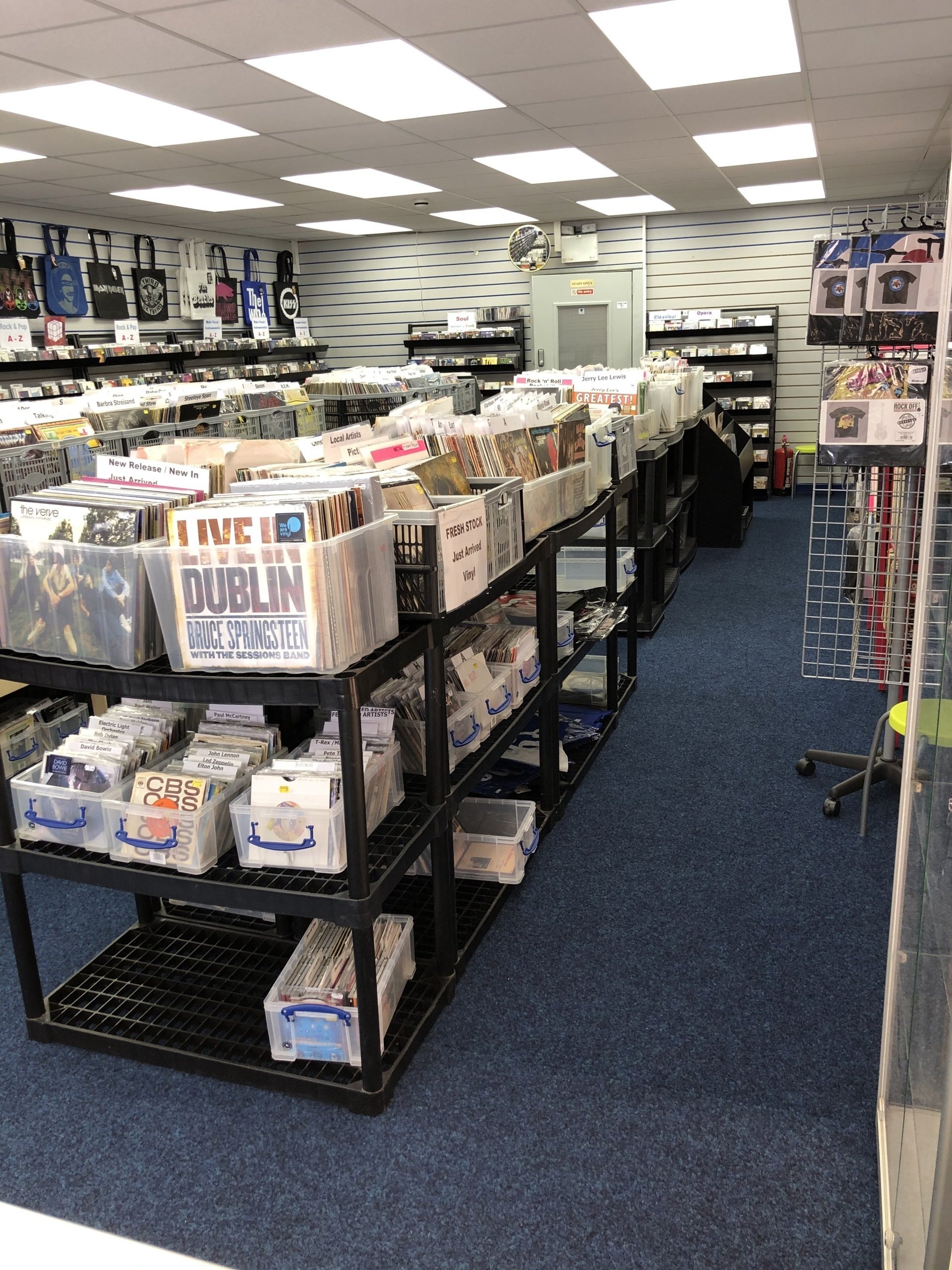 Music Nostalgia Record Shop Vinyl Records Compact Discs