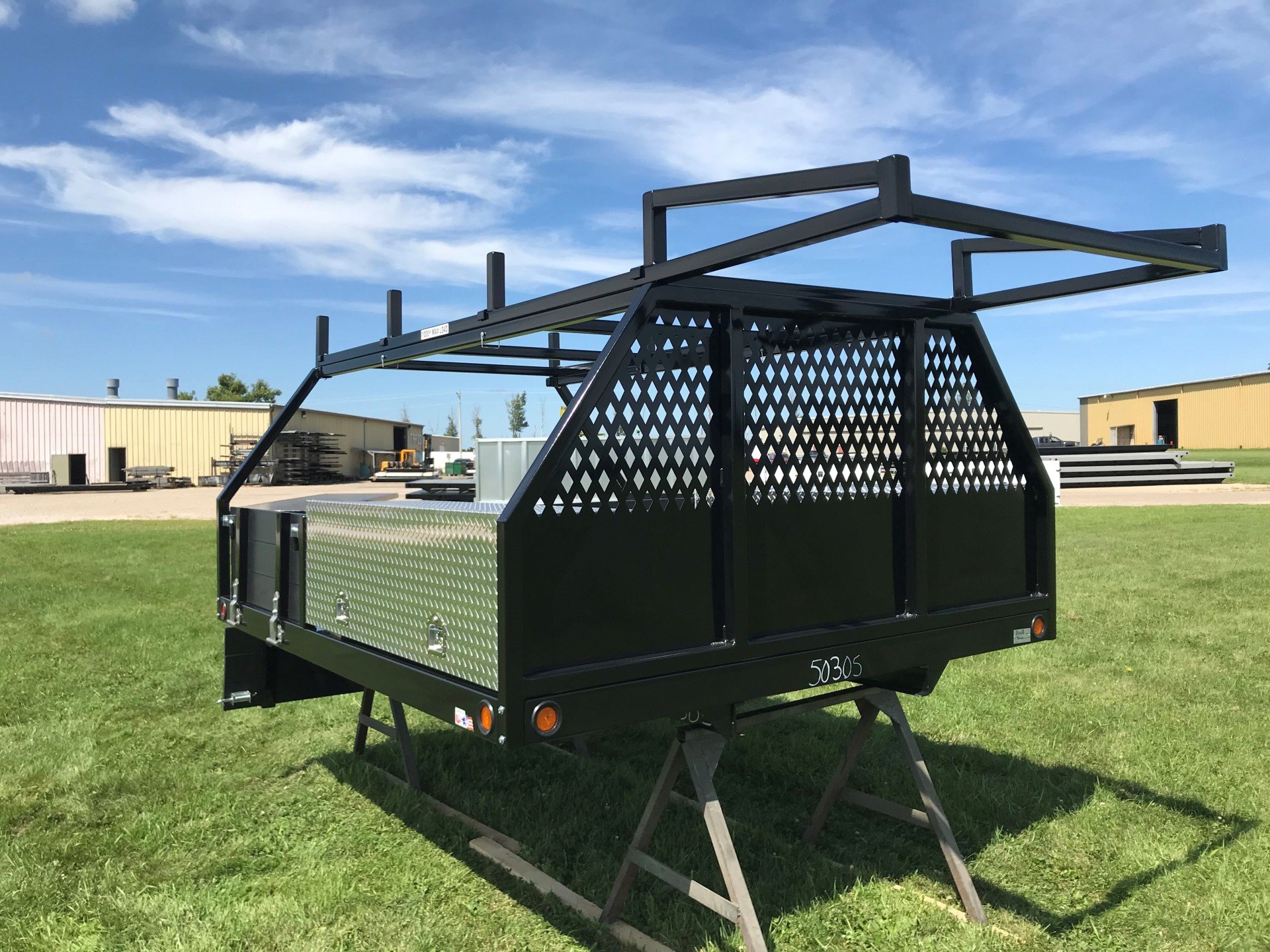 Truck Bodies & Lift Hoists | Tafco Equipment Co.