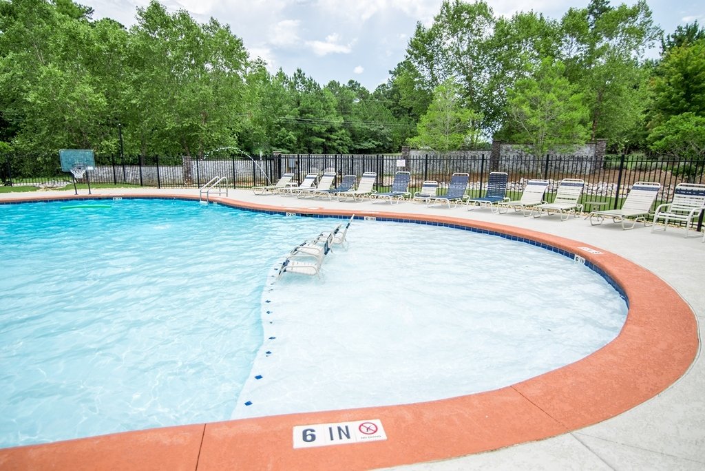 Golf | Pools | Gym | Dining | Clubview at Auburn University Club