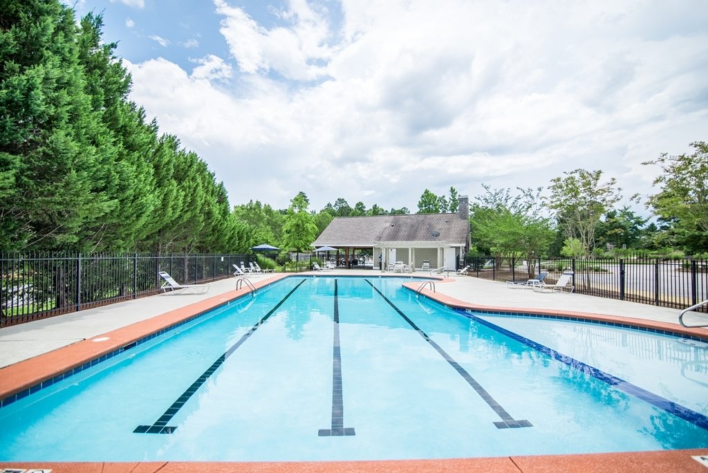 Golf | Pools | Gym | Dining | Clubview at Auburn University Club