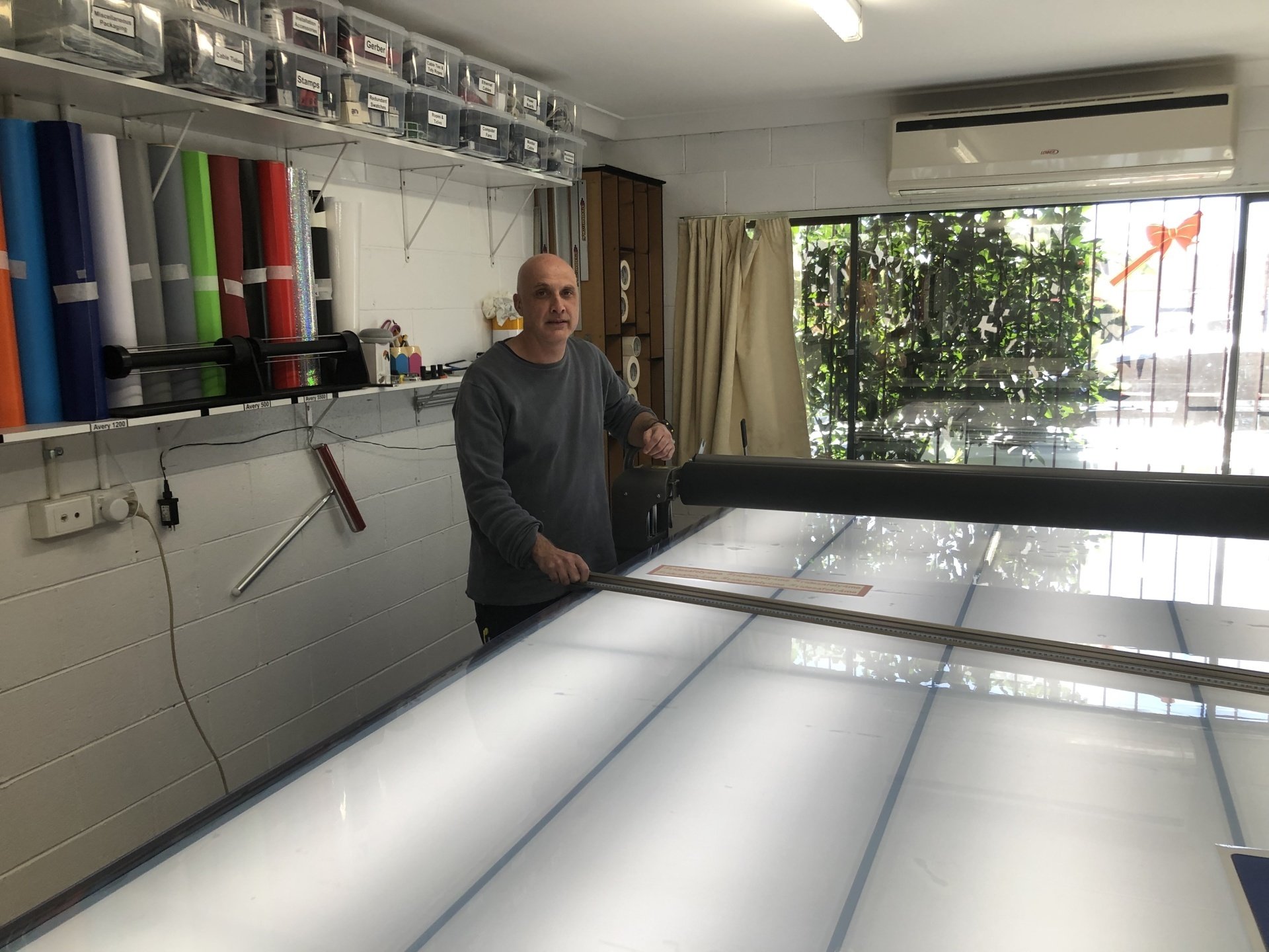 Vinyl Application Tables | Rollover Australia