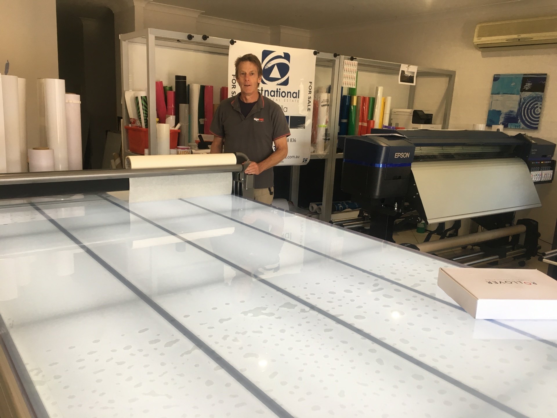 Vinyl Application Tables | Rollover Australia
