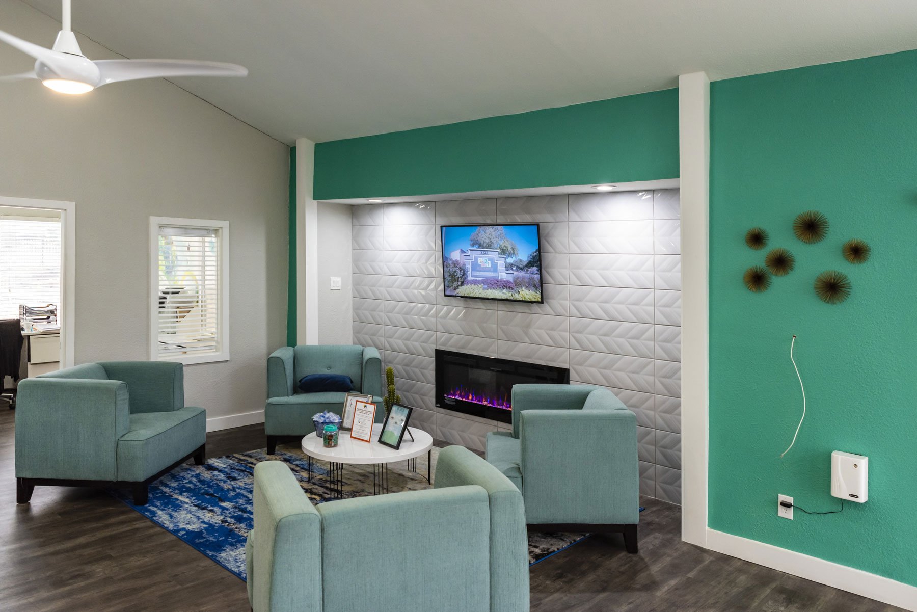 WELCOME HOME | 2121 APARTMENTS