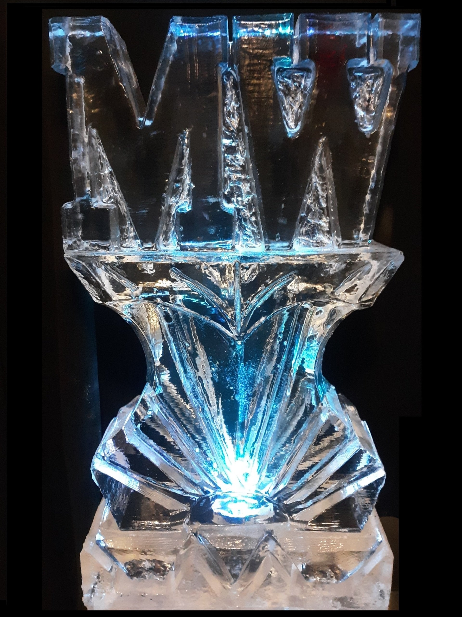 Ice Sculptures and Ice Carving | Philadelphia, PA | Franks Ice Service