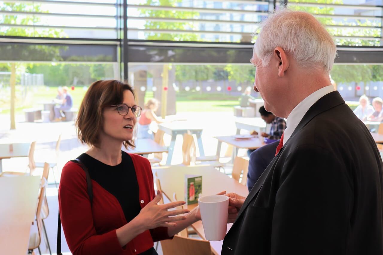 Professional Glass Artist | Jenny Walsh