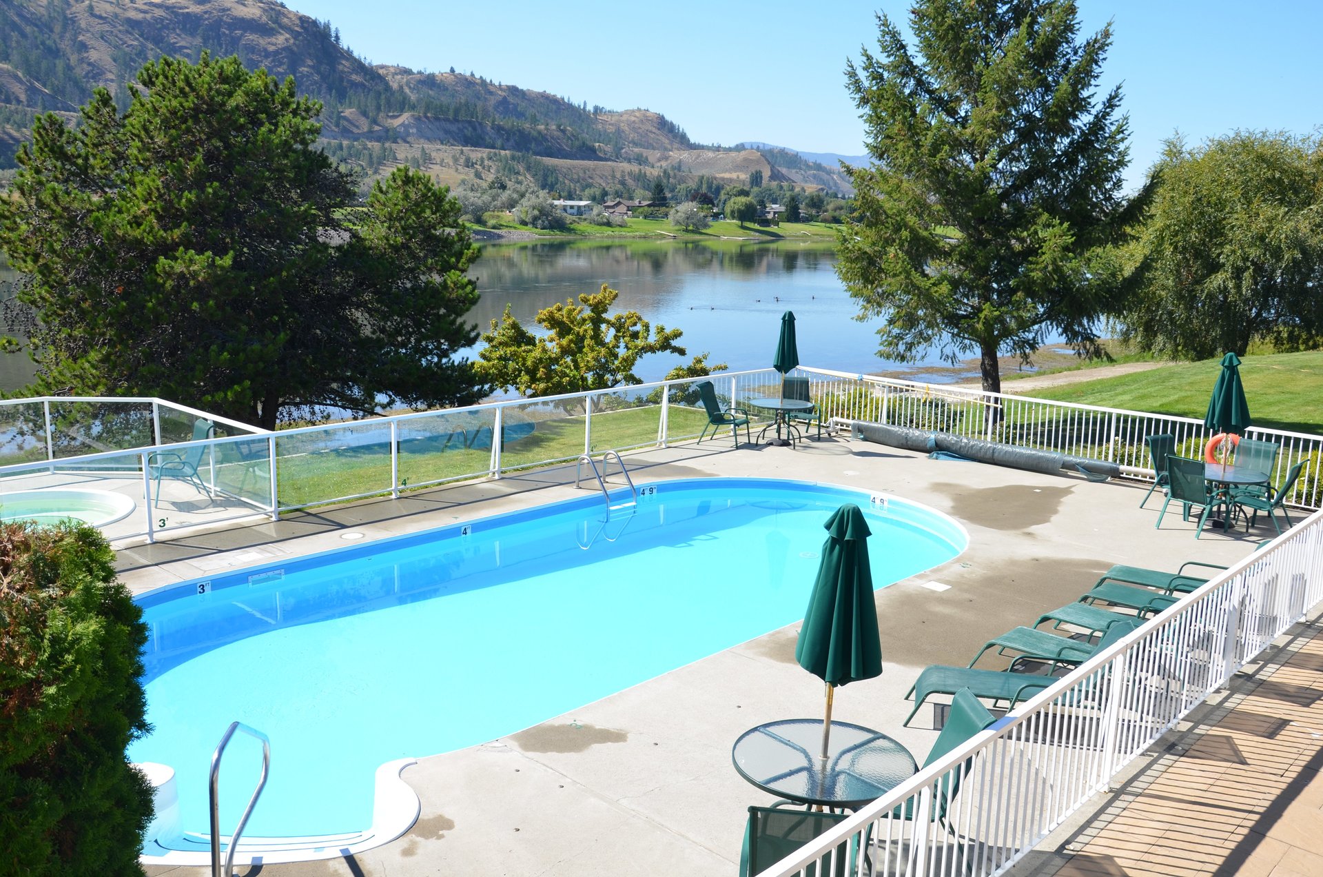 South Thompson Inn and Conference Centre | Boutique Inn | Kamloops, BC