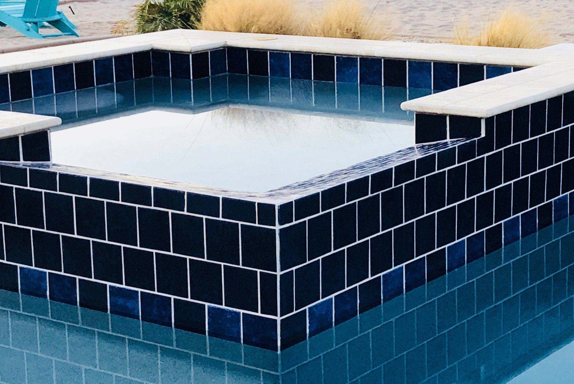 TR3 | Makes Old Damaged Pool Tiles and Glass Look New Again