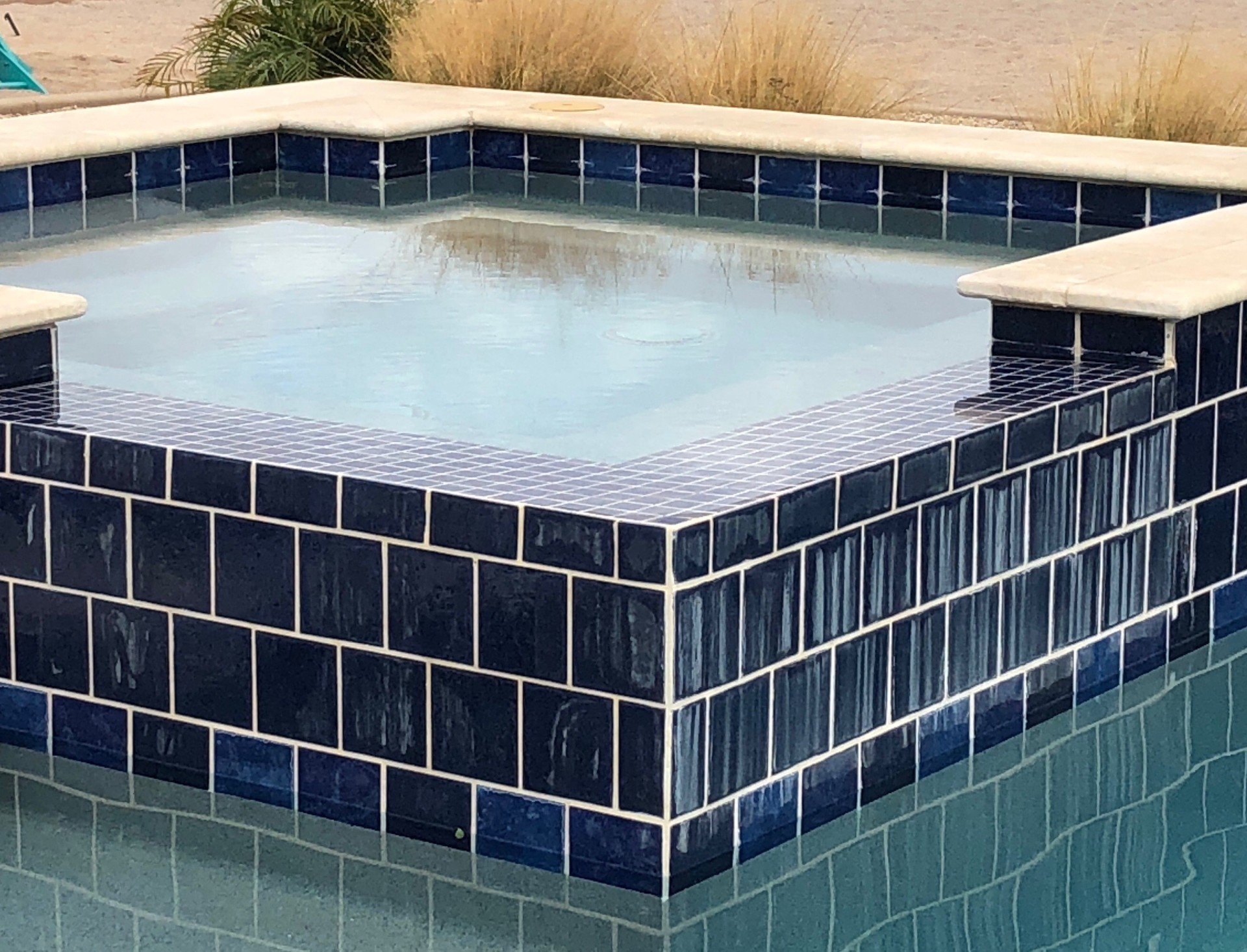 TR3 | Makes Old Damaged Pool Tiles and Glass Look New Again