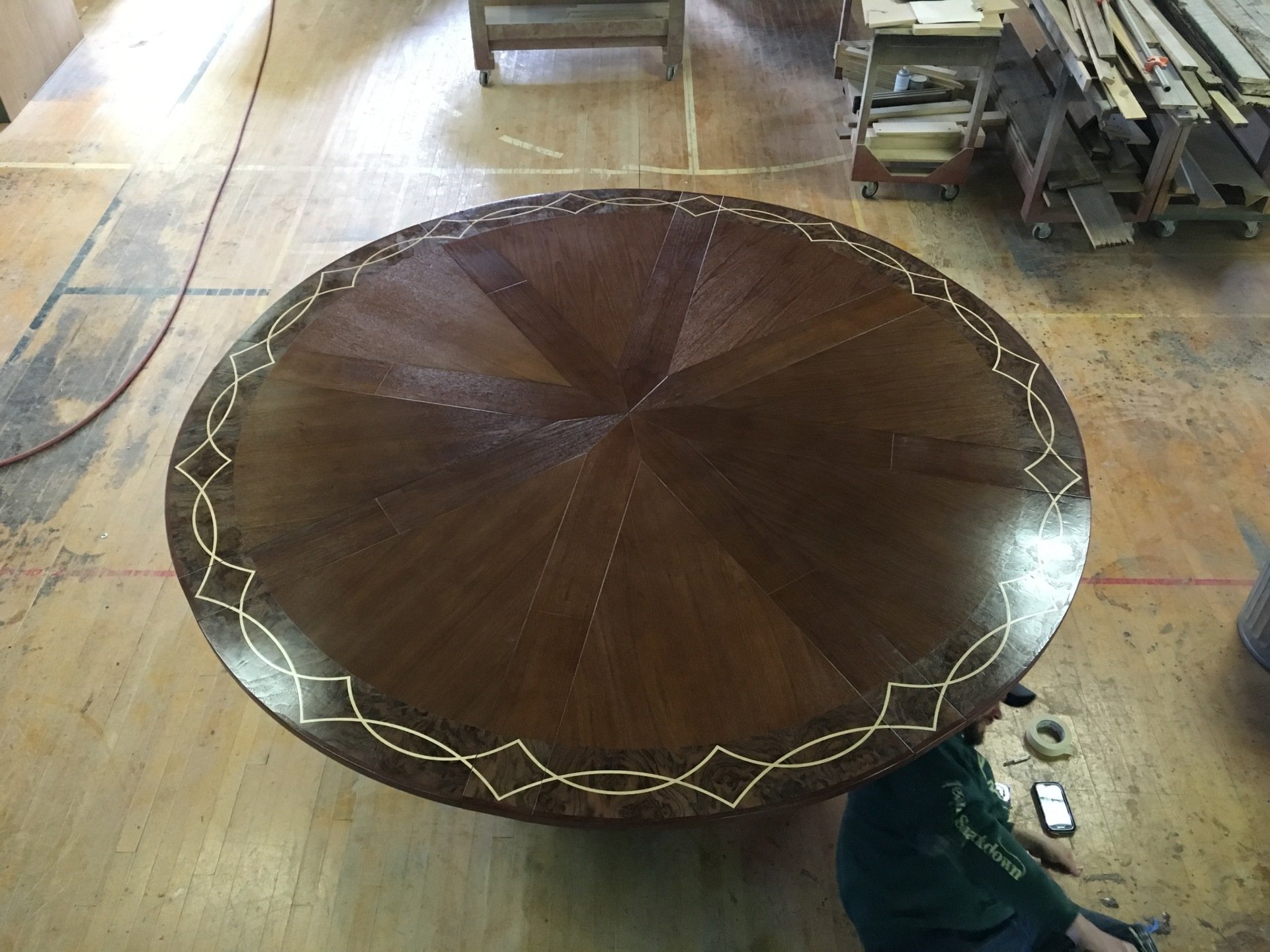 Expanding Round Table
