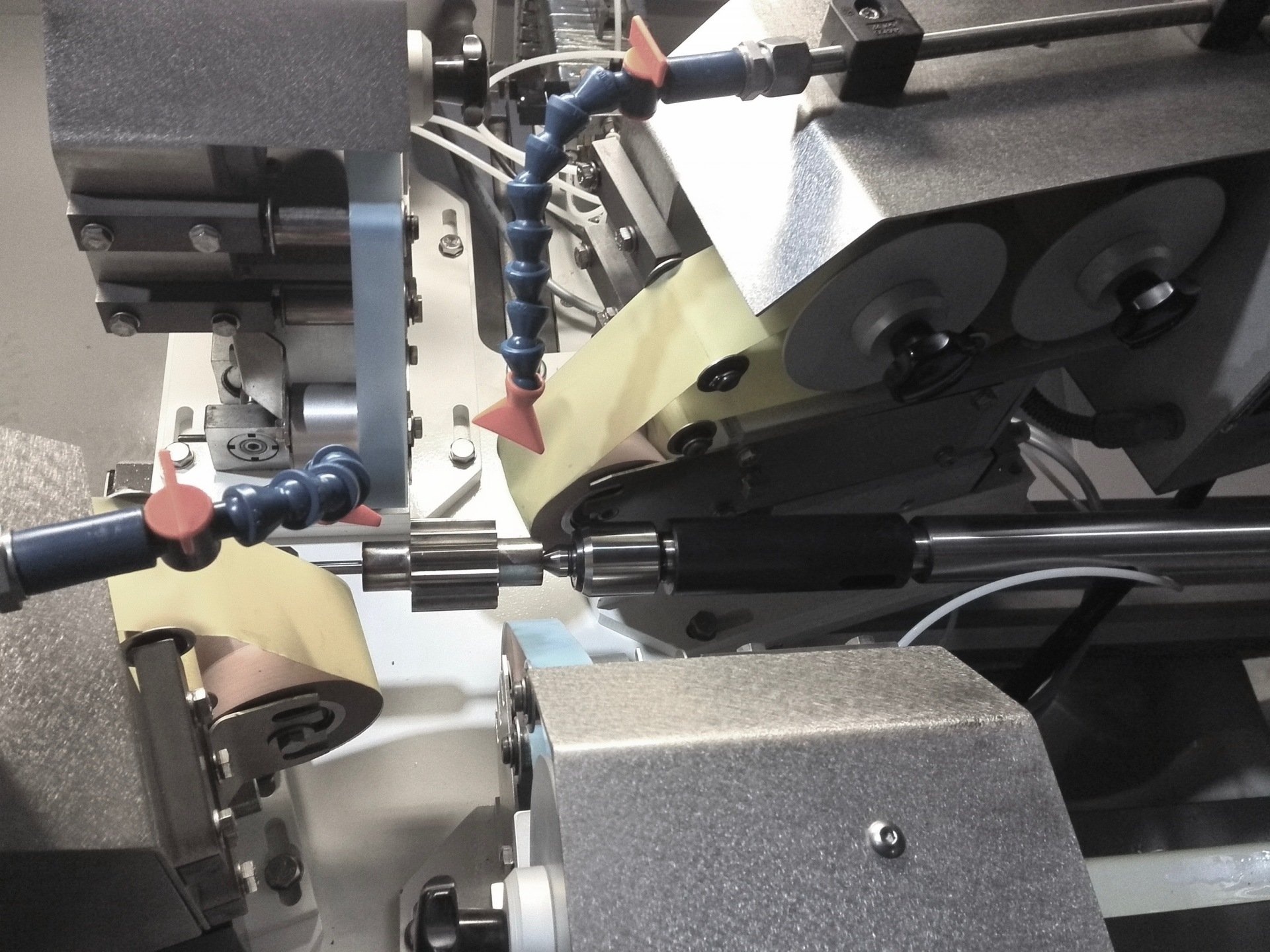 Solutions for Industry sectors and different applications I Loeser