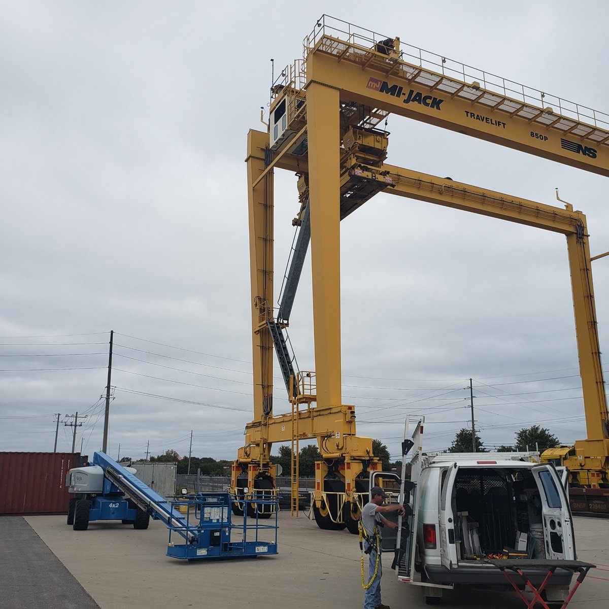 Equipment Glass Installation | Glass Repair | North AL