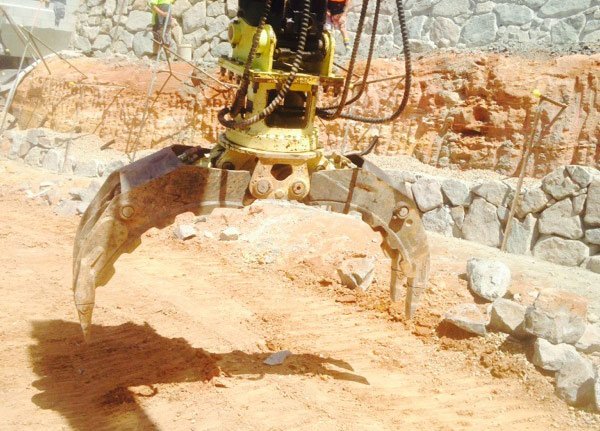 Equipment Attachments on the Sunshine Coast | Bebrok Excavations