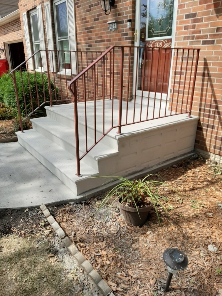 Precast Concrete Step Pads | Cedar Rapids, Fort Dodge, Marion & Des ...