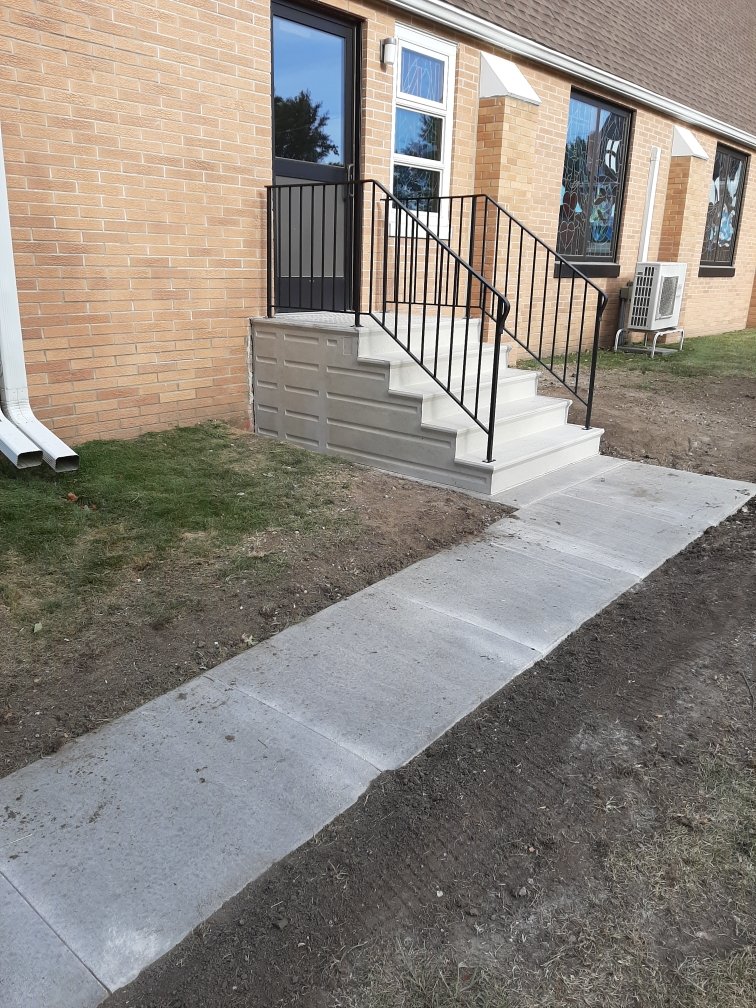 Precast Concrete Step Pads | Cedar Rapids, Fort Dodge, Marion & Des ...