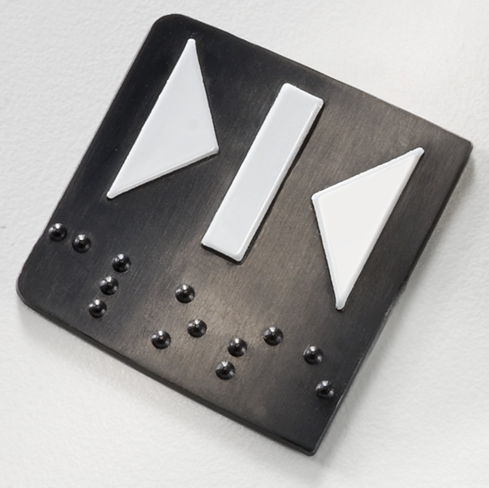 Elevator Gallery | VisionMark Nameplate Company