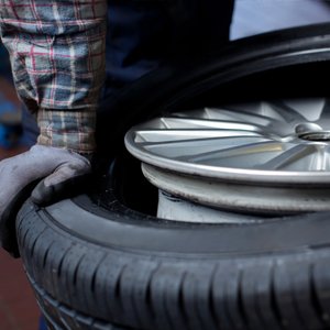 New tyres supplied and fitted by Tyres R Us Ltd