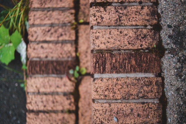 Brick cladding vs brick veneer - what's the difference?