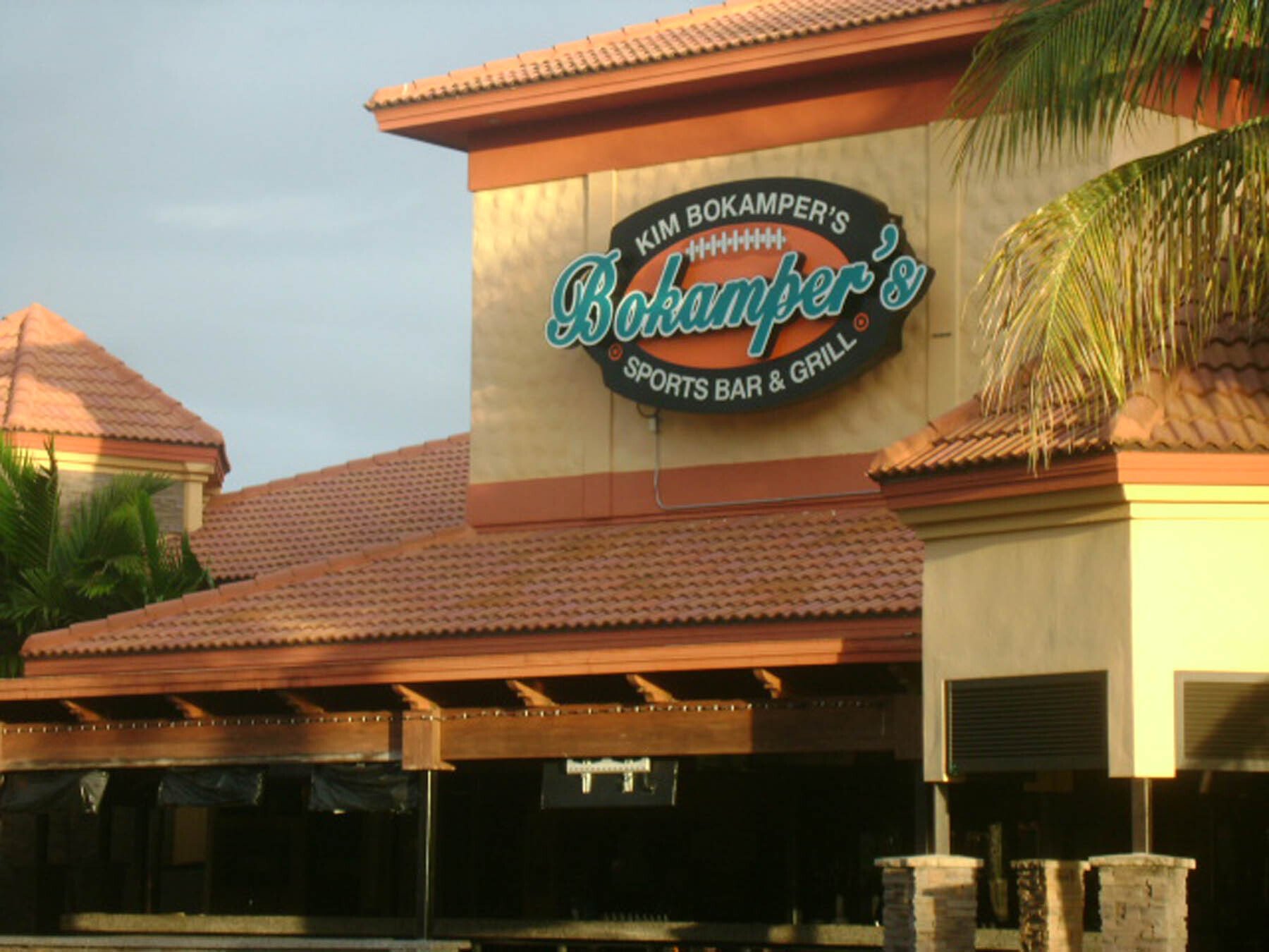 Illuminated Wall Signs | Lykins - Signtek