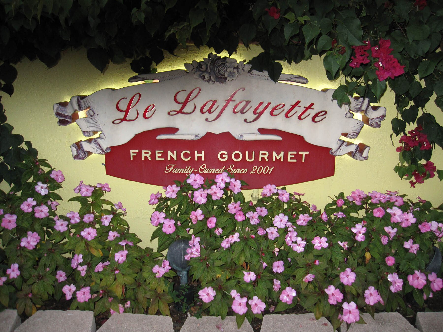 Illuminated Wall Signs | Lykins - Signtek