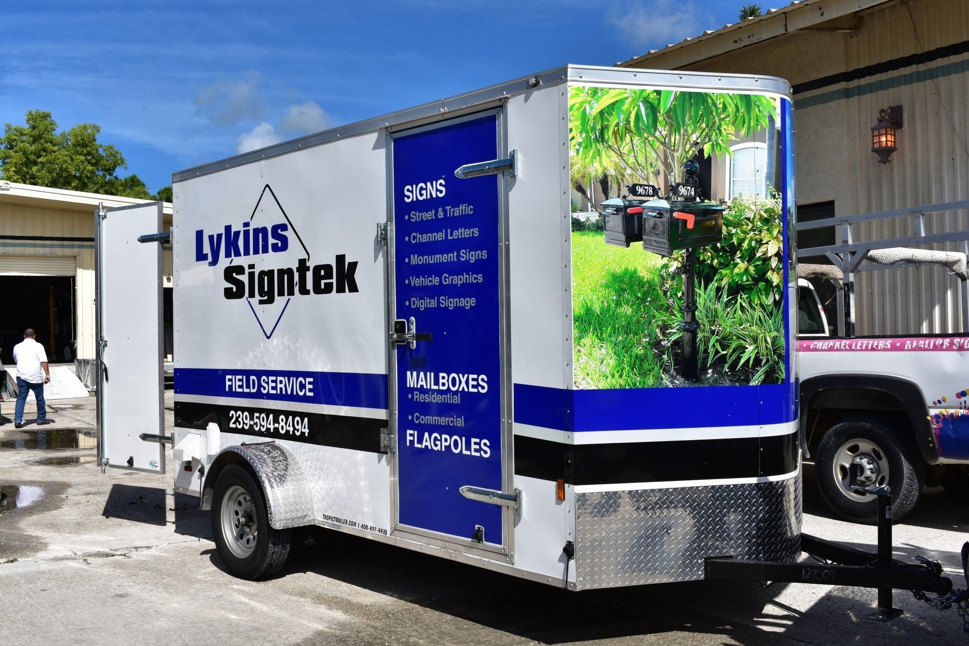 Vehicle Signs | Lykins - Signtek