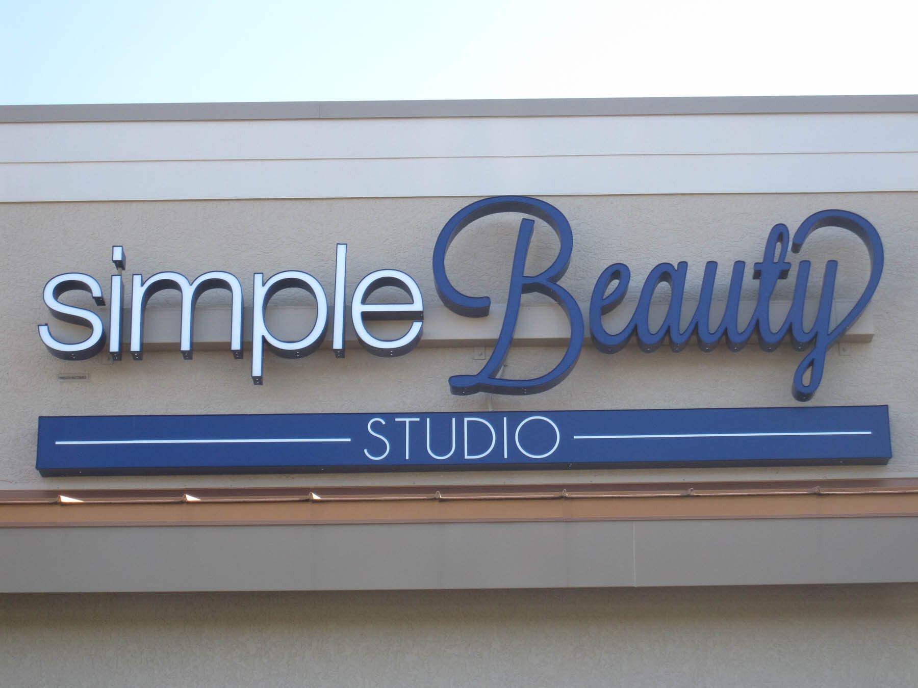 Illuminated Wall Signs | Lykins - Signtek