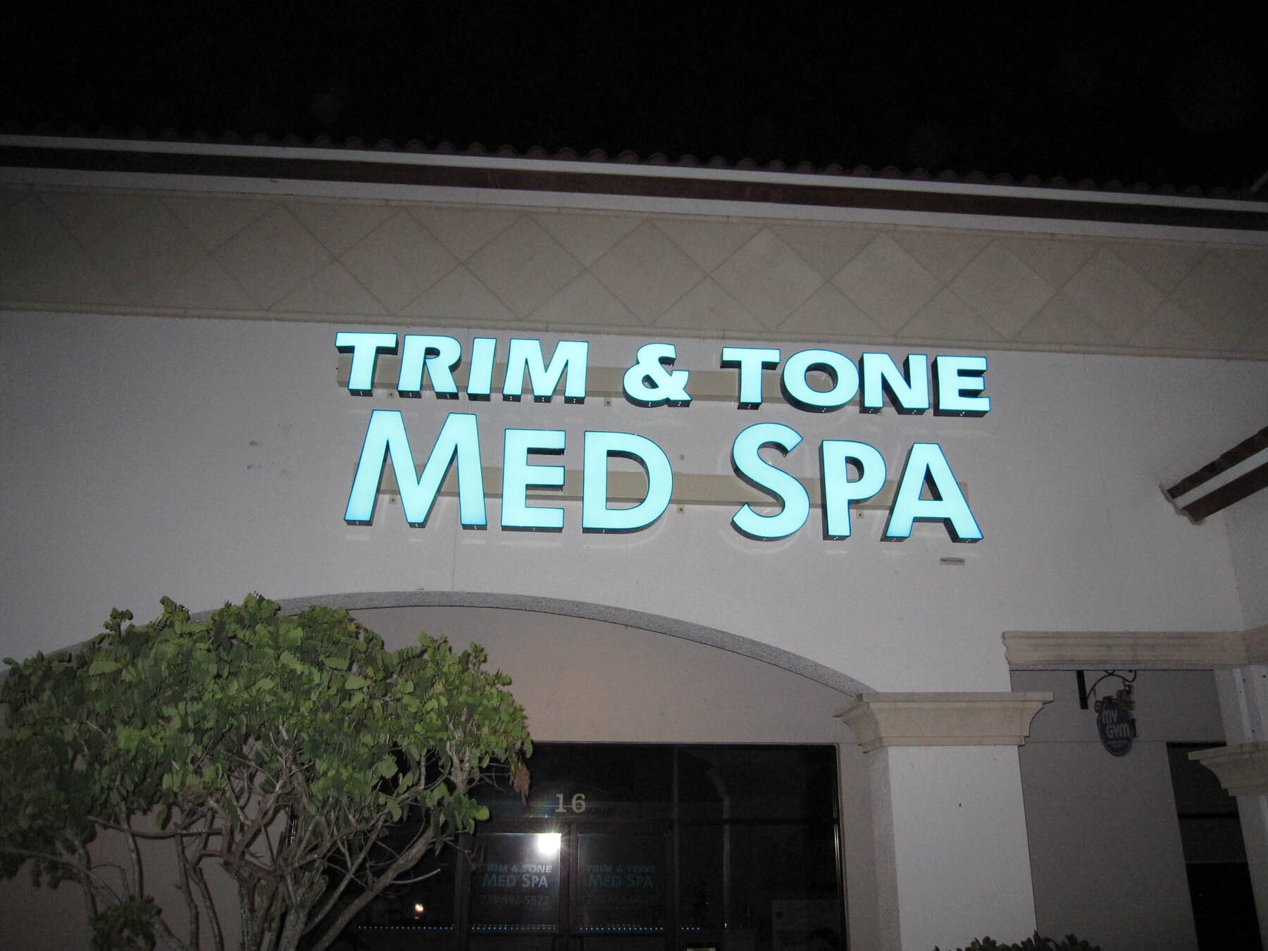 Illuminated Wall Signs | Lykins - Signtek