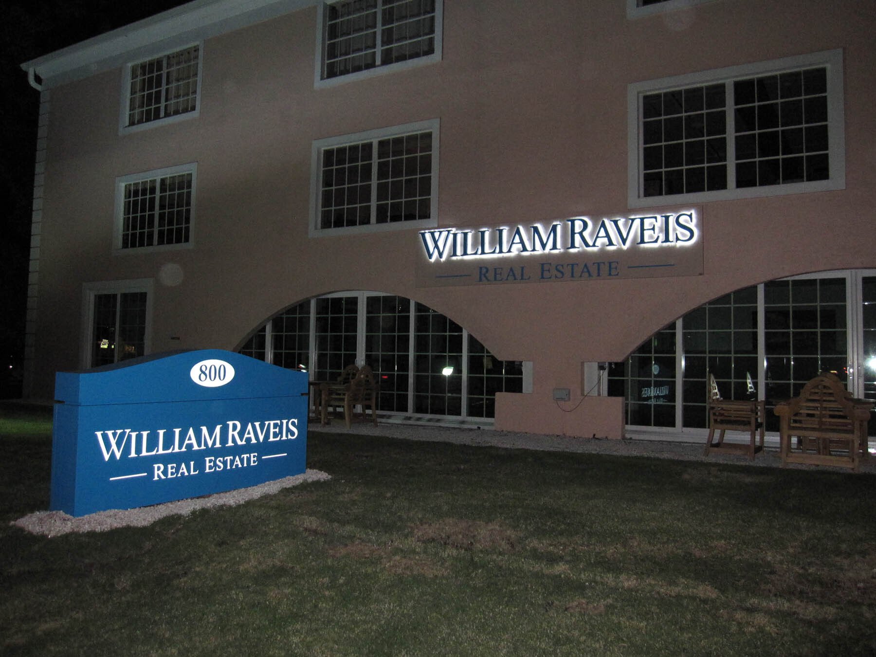 Illuminated Wall Signs | Lykins - Signtek