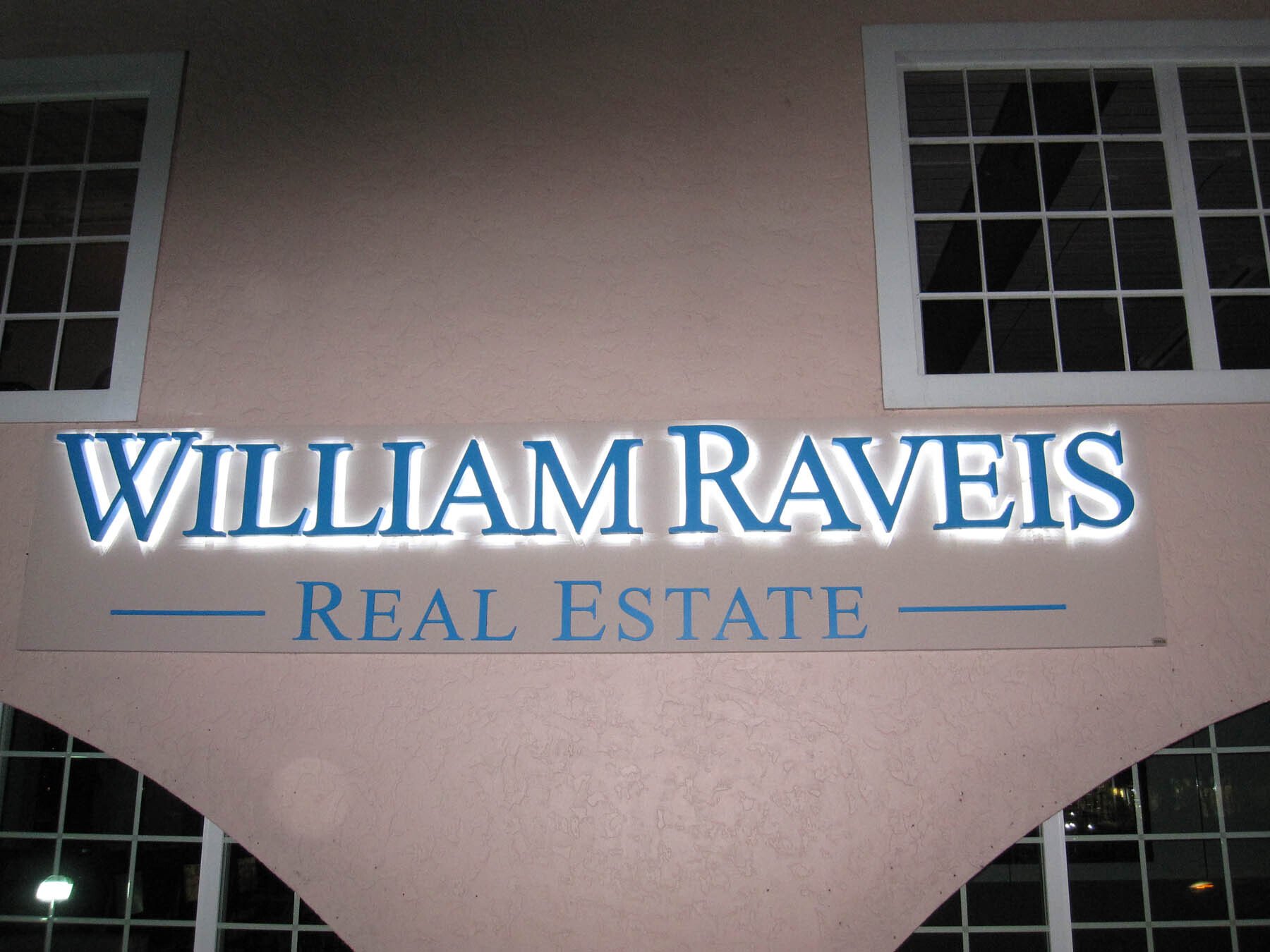 Illuminated Wall Signs | Lykins - Signtek