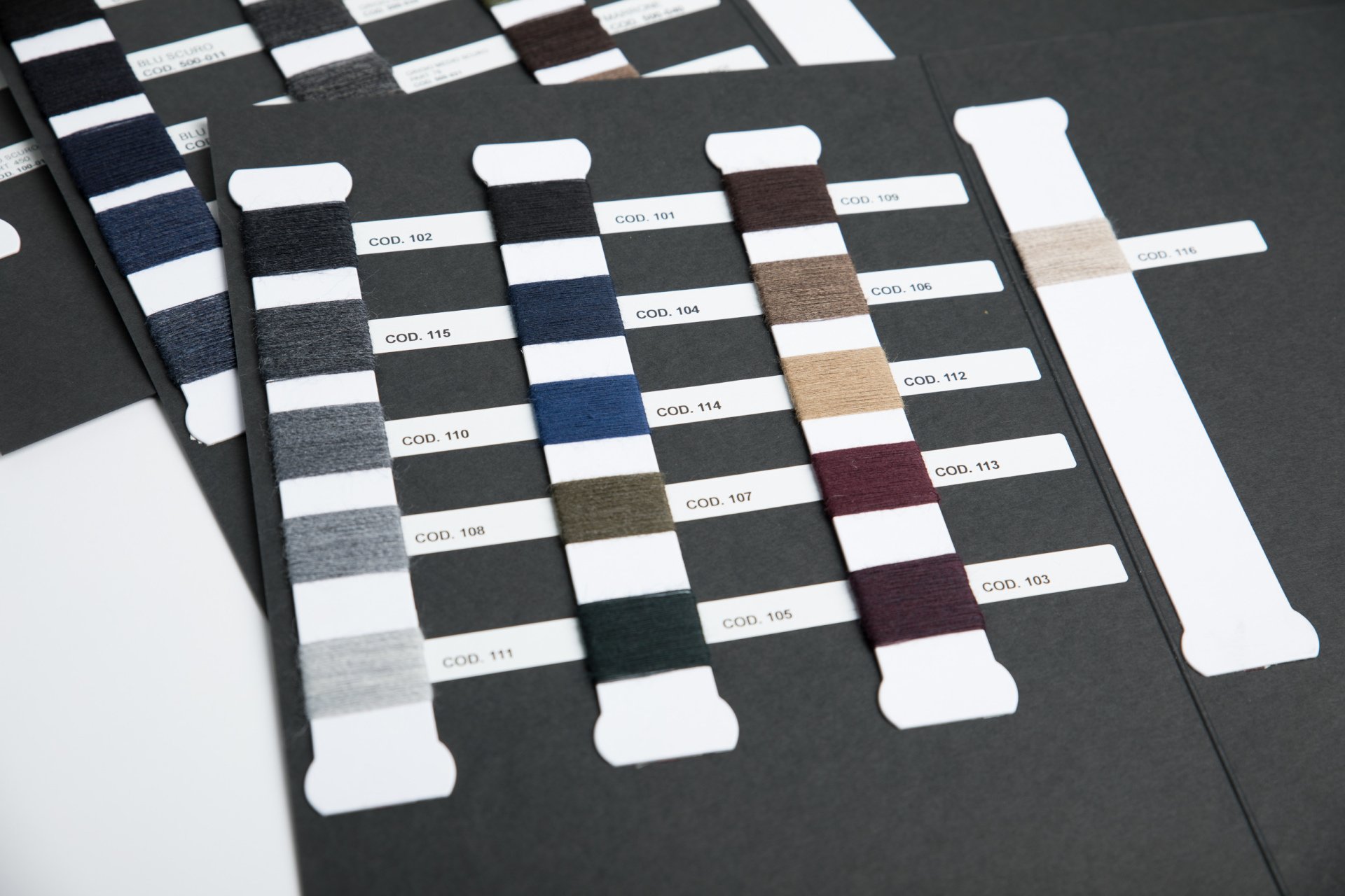 Realizzazione campionari di filati | Montemurlo, PO | Filati Mania