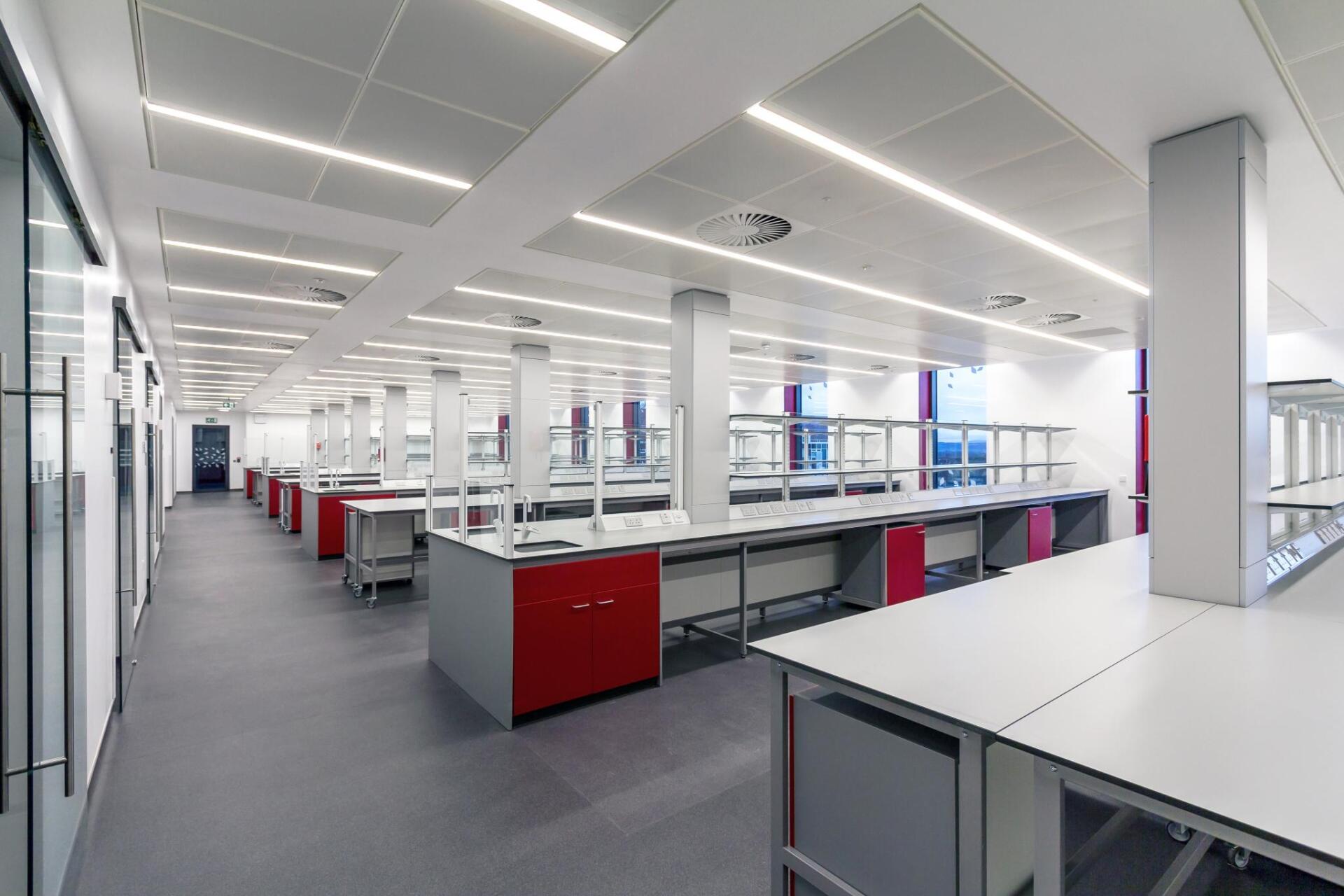 Trespa TopLab | Apšuvuma paneļi | SIA "Baltimex"