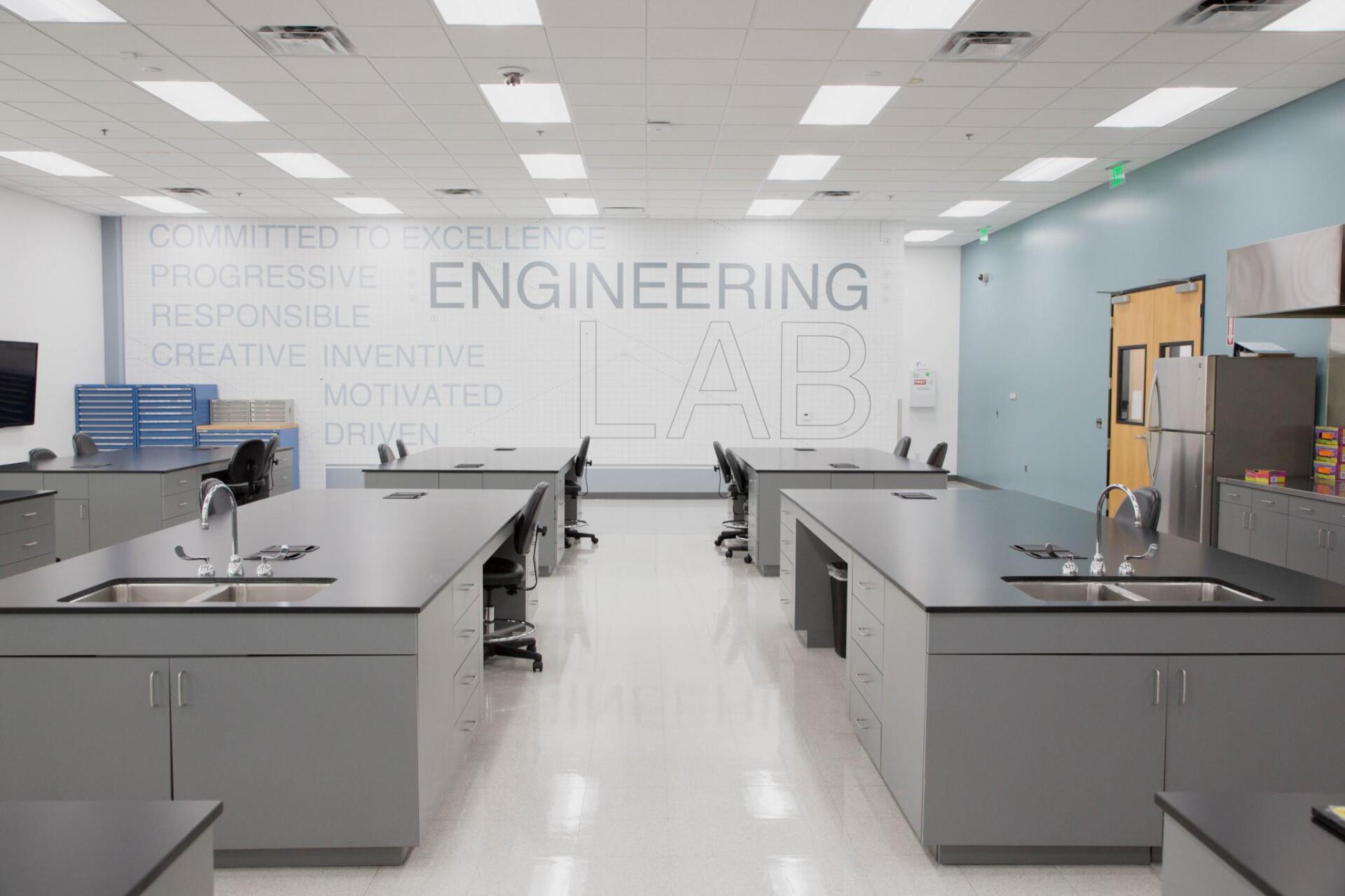 Trespa TopLab | Apšuvuma paneļi | SIA "Baltimex"