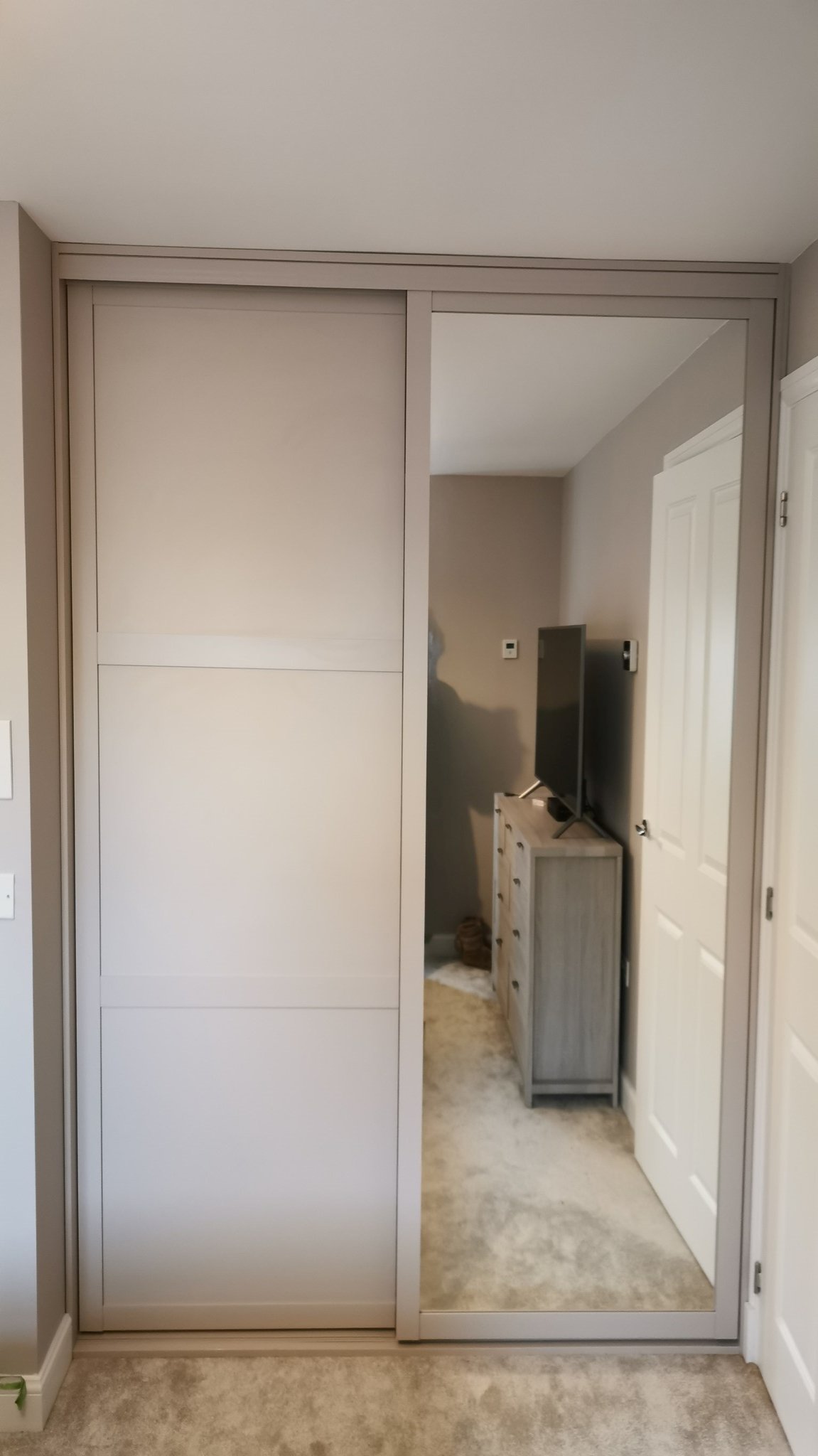 Stylish Shaker sliding doors | Valius Interiors