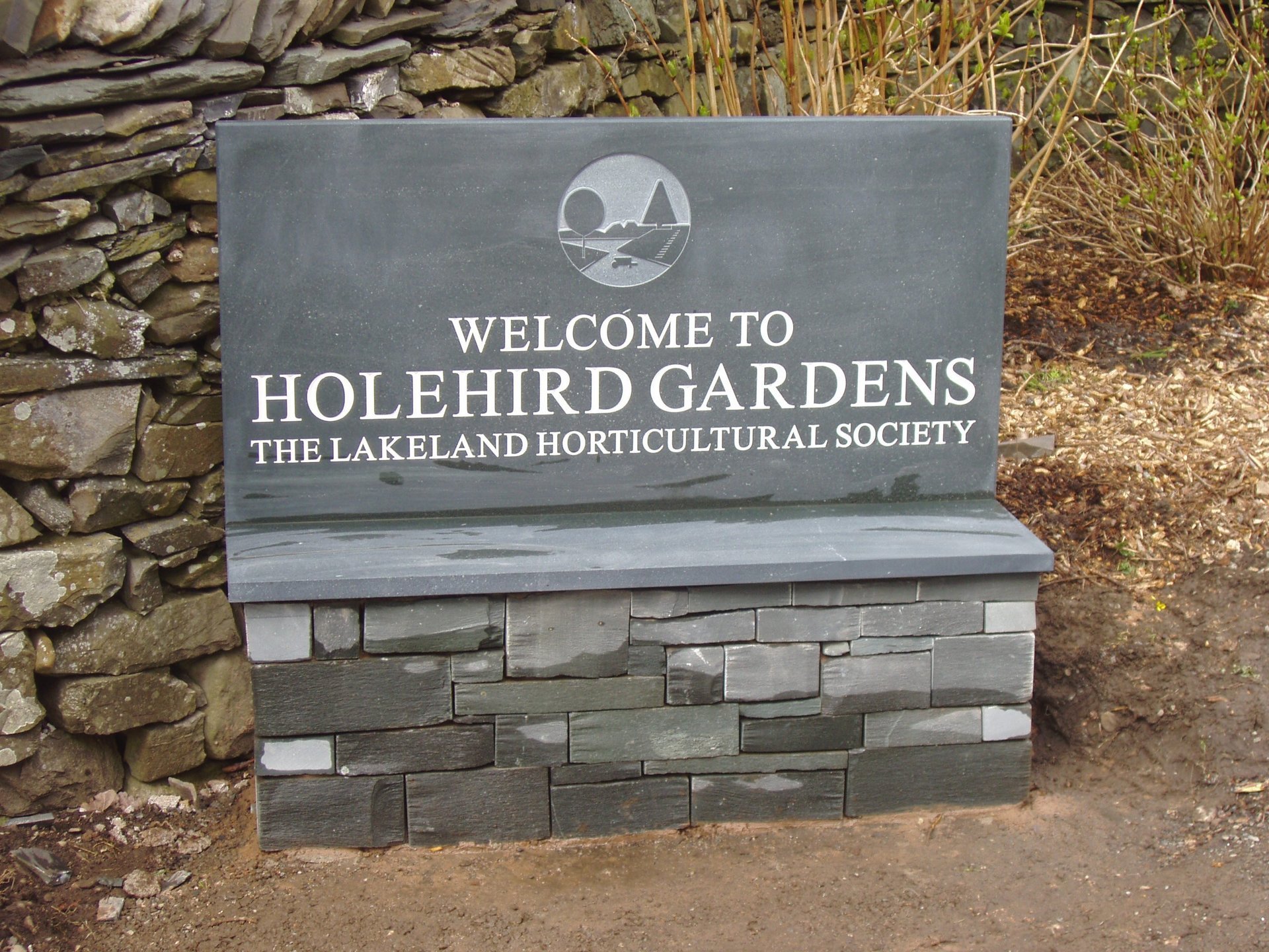 outdoor stonework at Gordon Greaves Slate Ltd