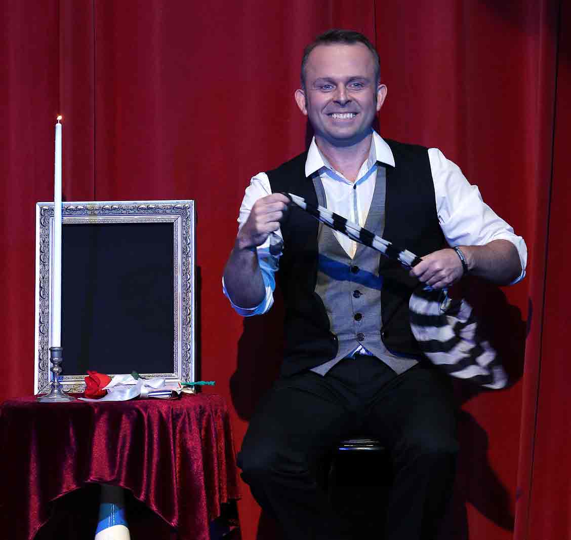 Andrew Green - Close Up Magician & Illusionist | Weddings, Parties ...