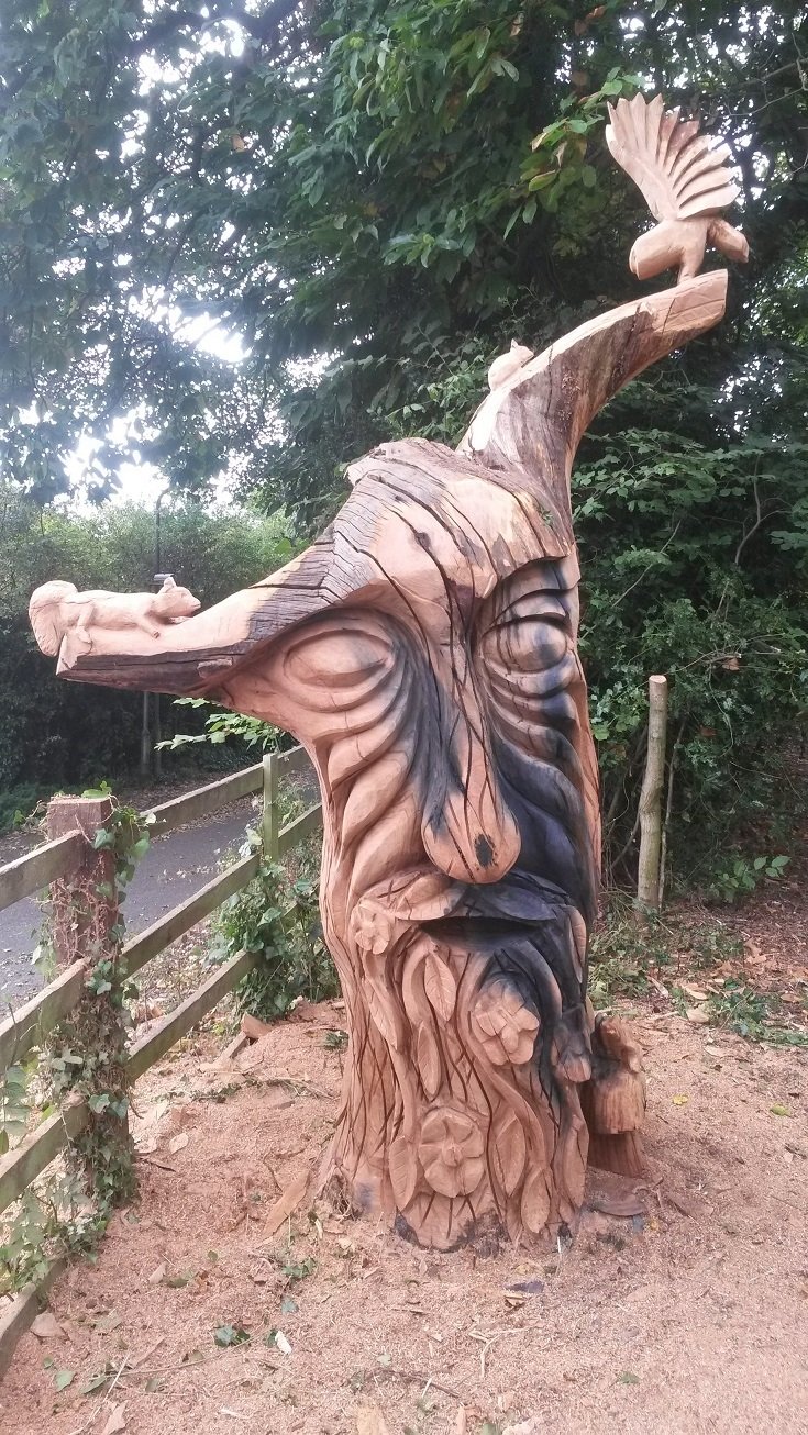 Wooden totems | Peter Leadbeater