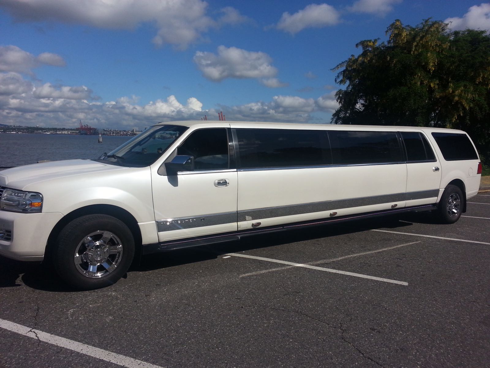 Limousine Services in Abbotsford, BC – Black Tie Limousine