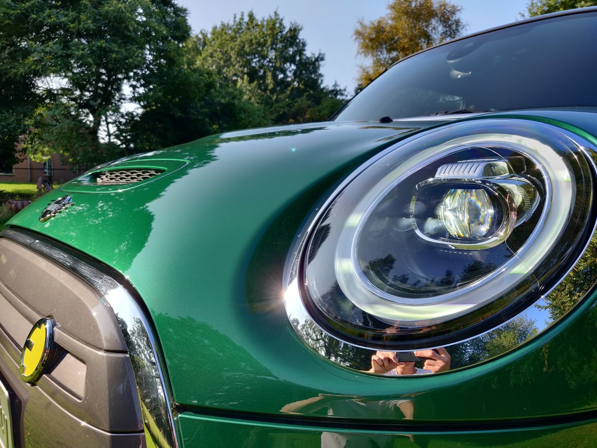 Mini Cooper SE, Mini Electric in British Racing Green