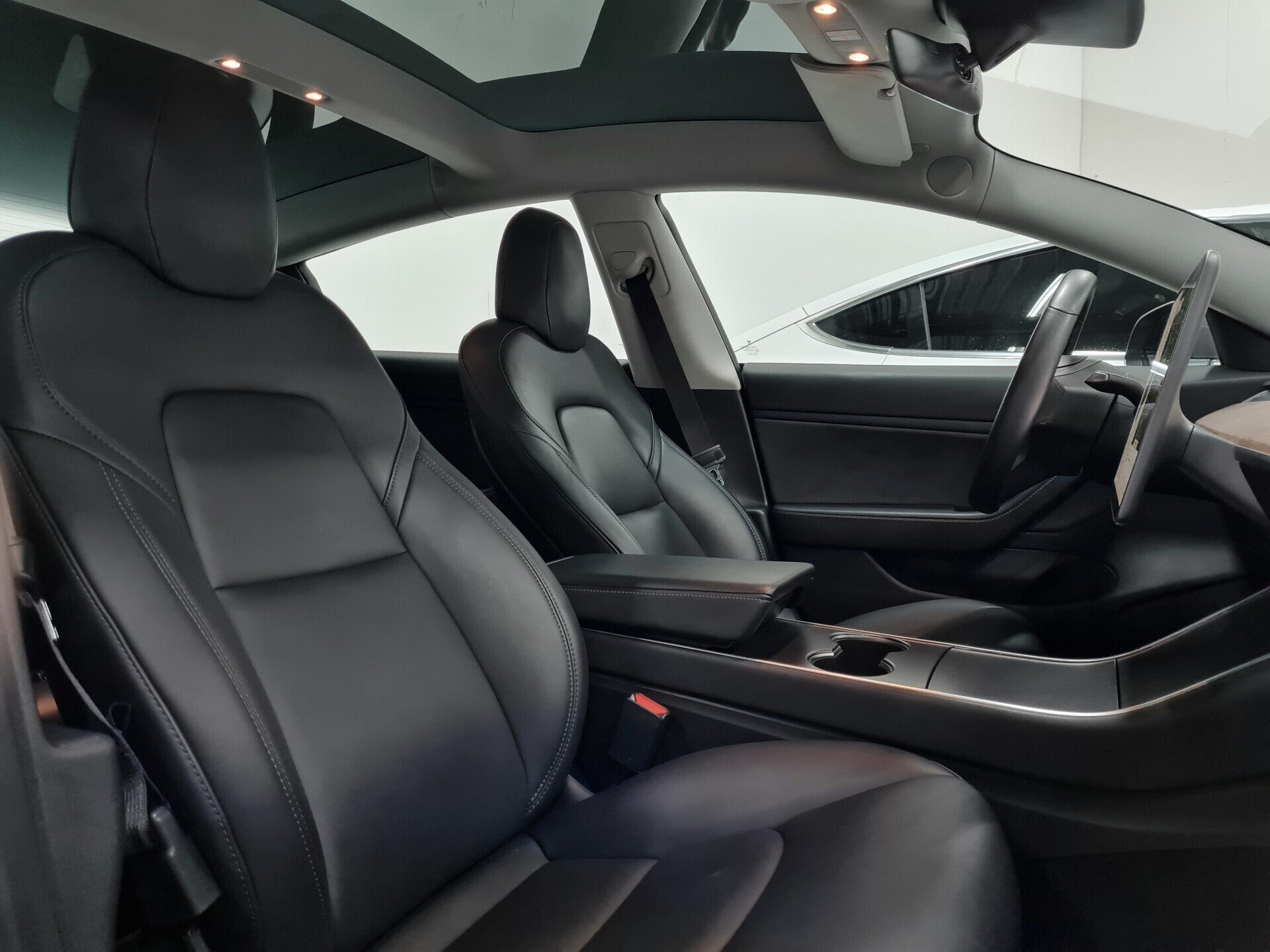 Tesla Model 3 Long Range Dual Motor AWD Midnight Silver