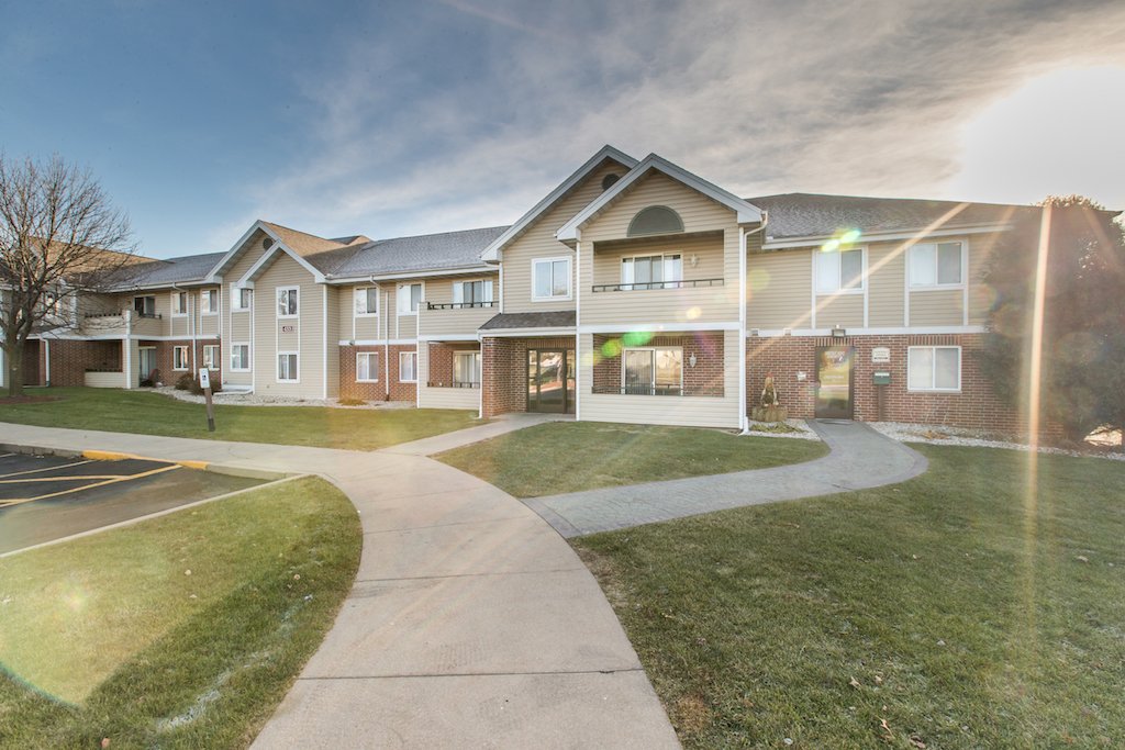 Chestnut Ridge Apartments - Diamond Property Management