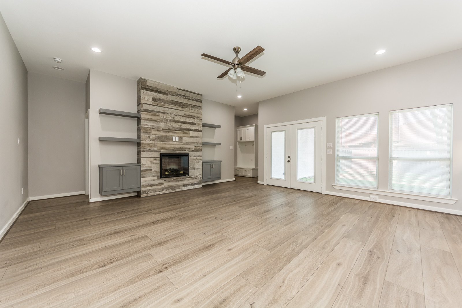 We build new homes in/around Dallas, TX metroplex.