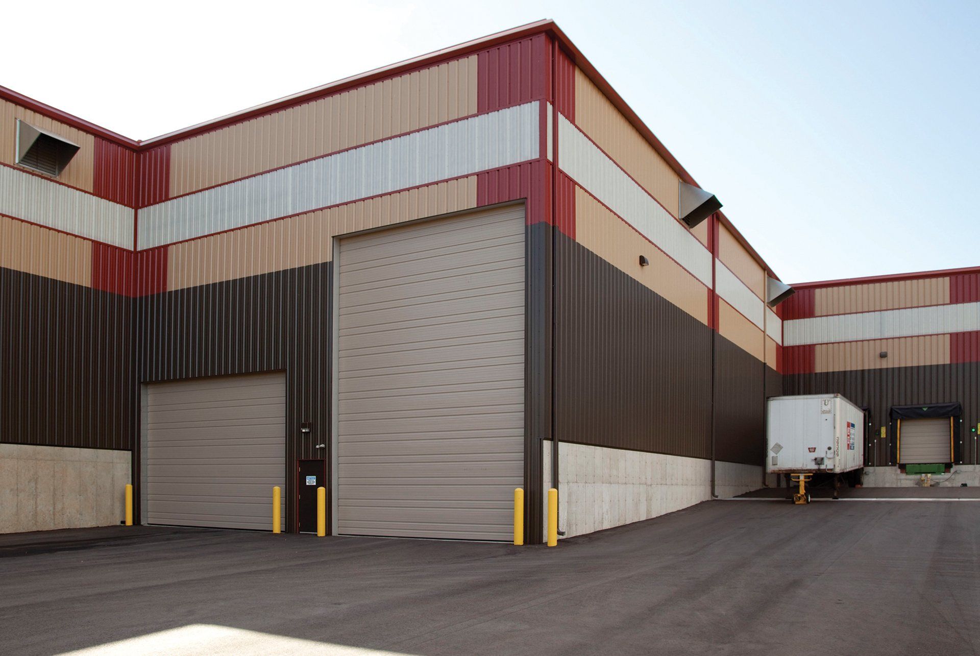 Moeller Door & Window | Commercial | Overhead & Services