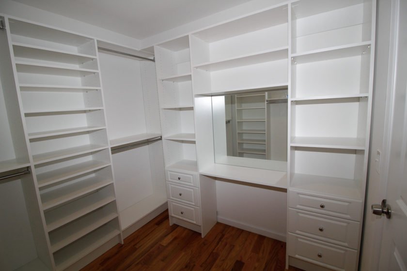 10x10 Walk In Closet With Vanity