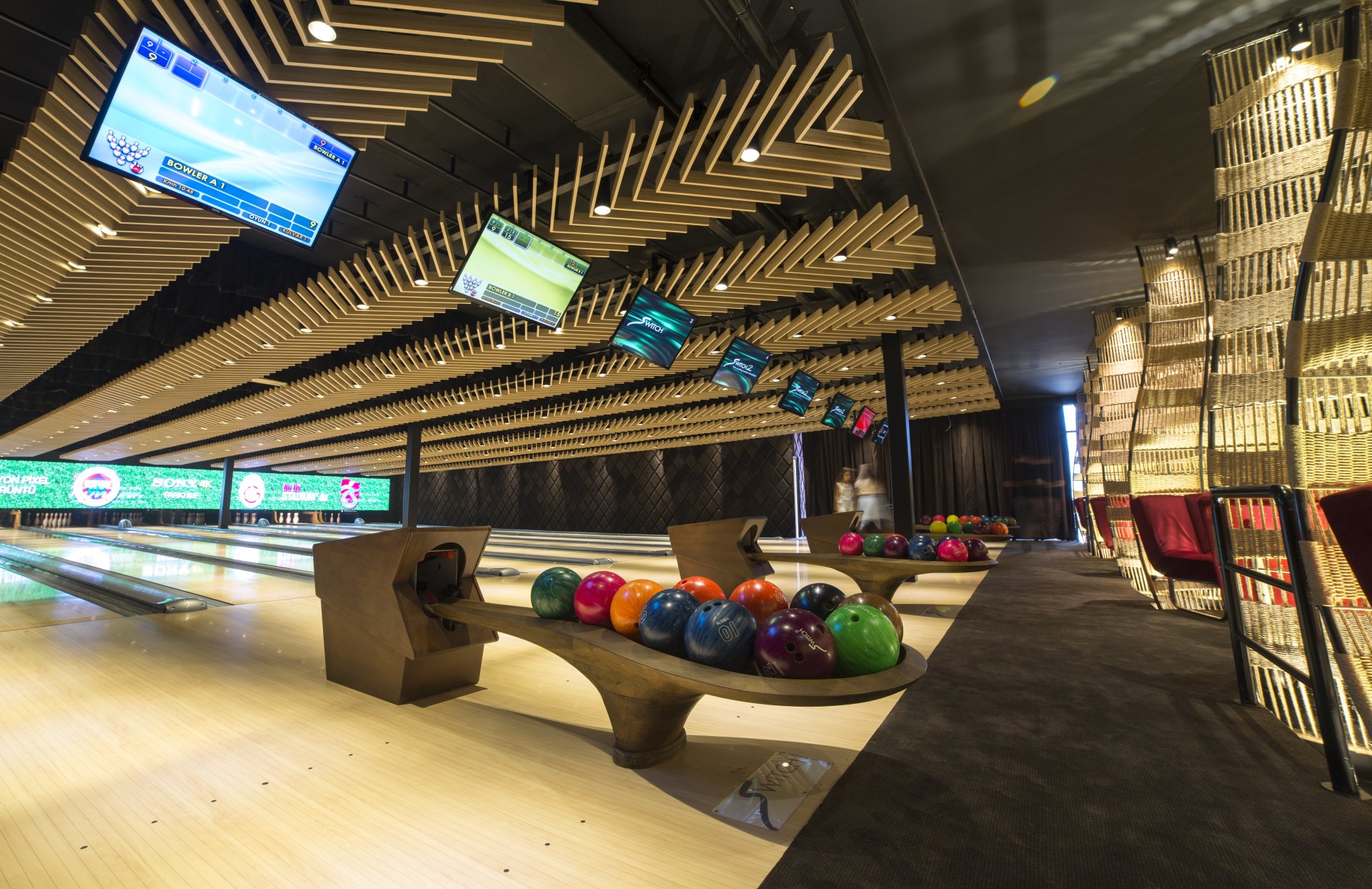 SWITCH INTERNATIONAL