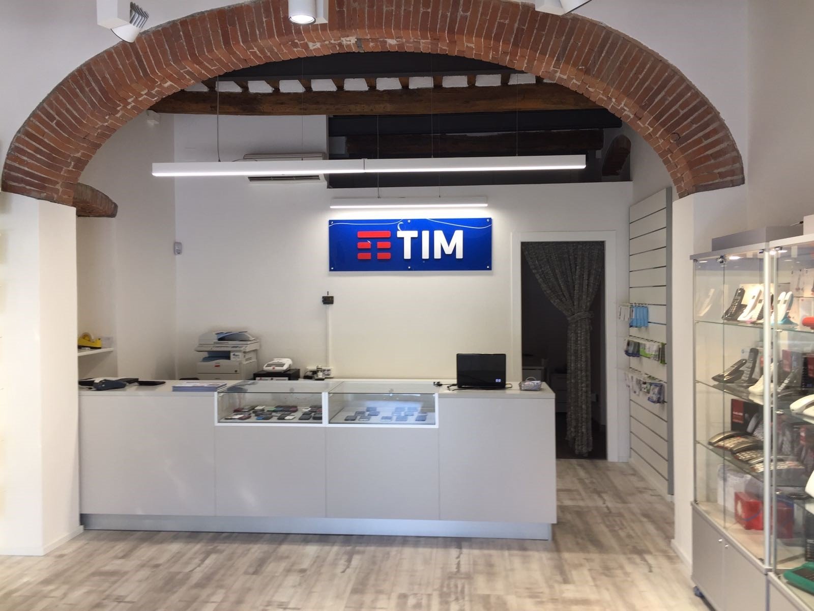 telefonia mobile | Querceta, LU | Centro TIM Querceta